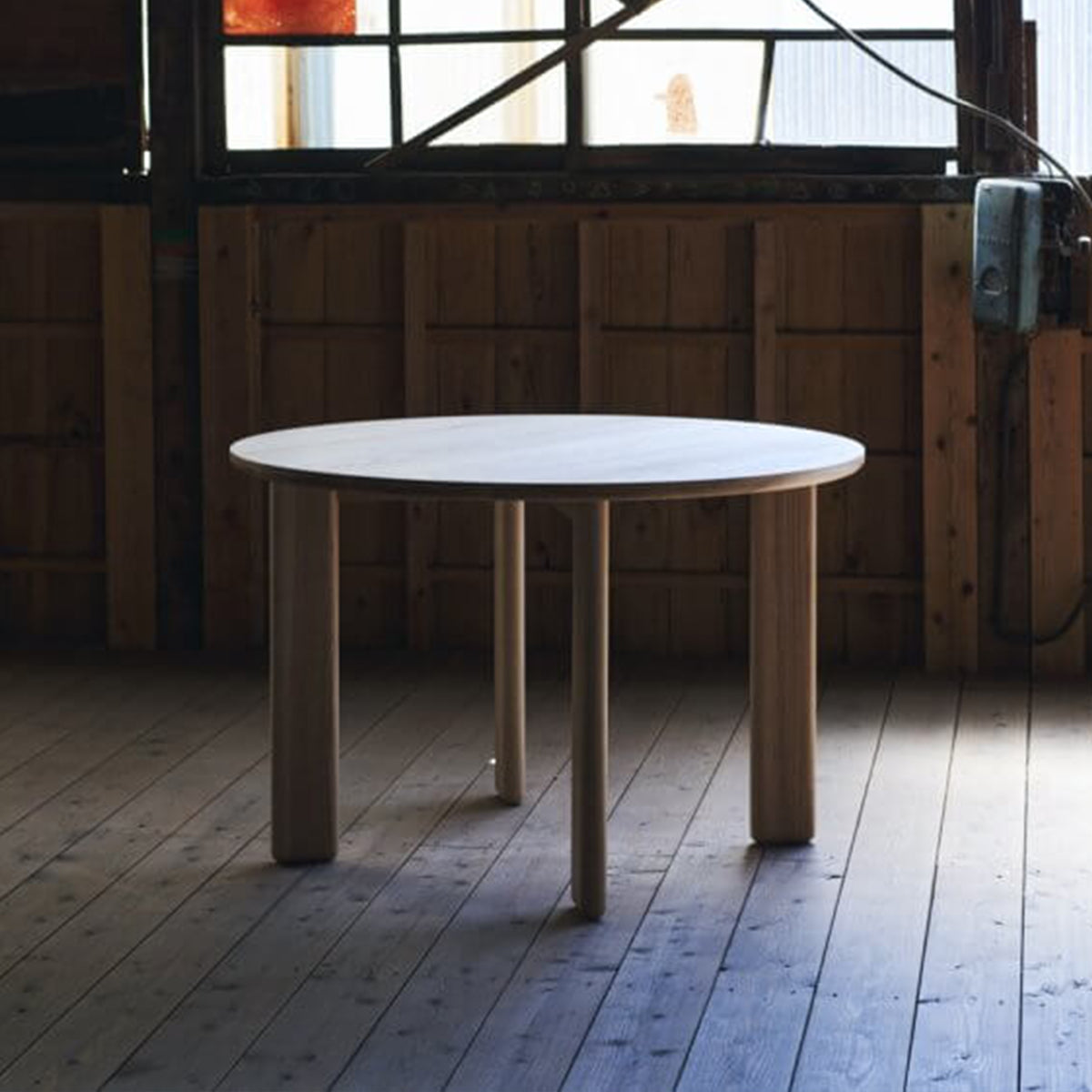 SUGIKOJO 杉工場｜BOARD 餐桌｜日本百年工坊 – QUATTIS 十刻