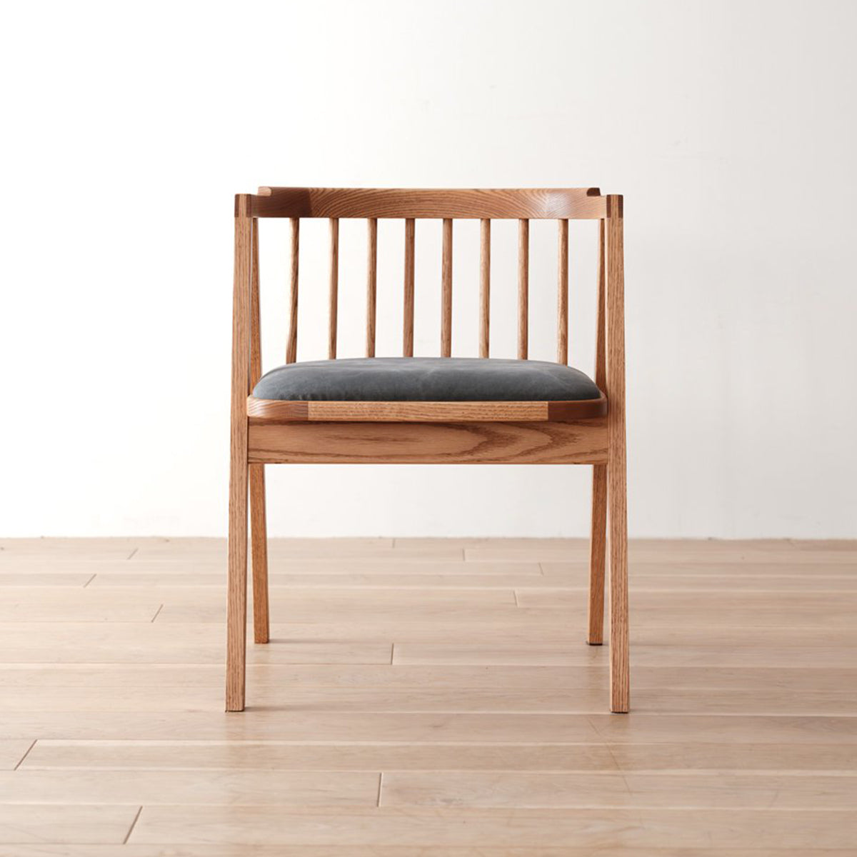 日本椅子｜広松木工 - ASTA 椅｜日本製 – QUATTIS 十刻